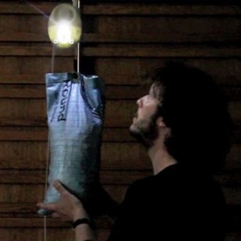 GravityLight, a gravity powered LED light - MoreInspiration
