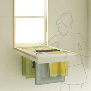 Window blind turns into drying rack - MoreInspiration